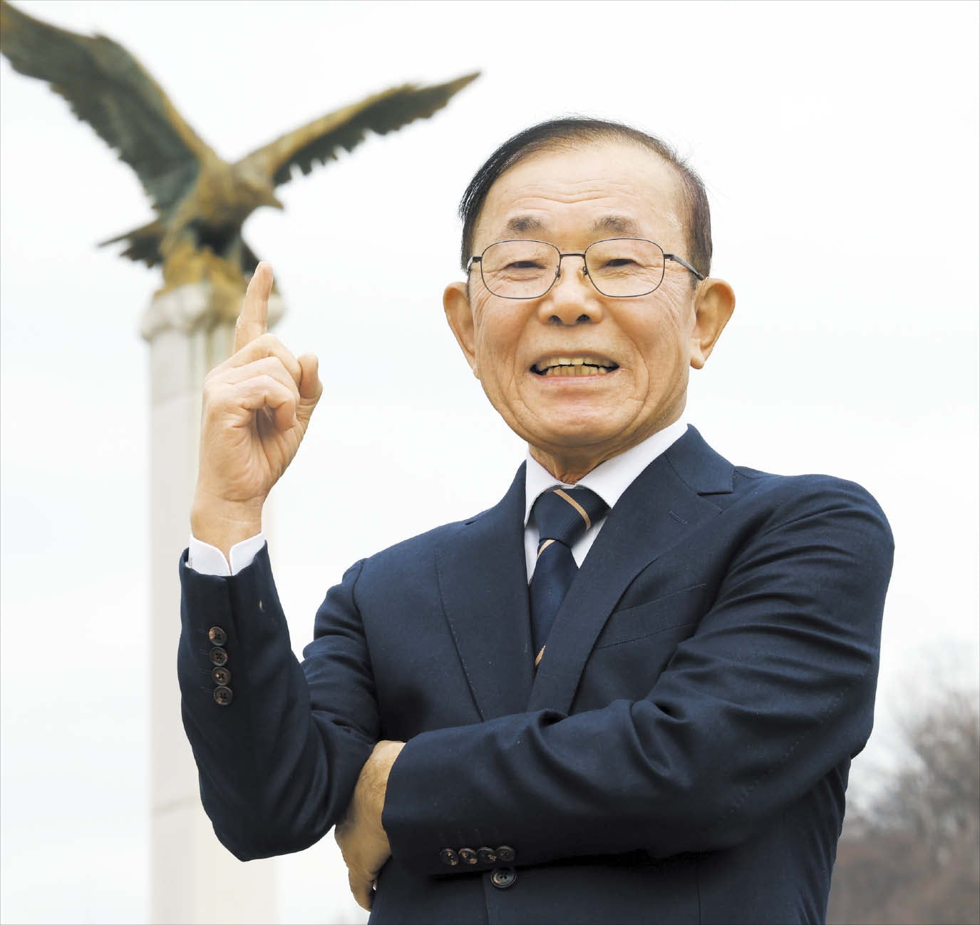 Exclusive: Chairman Jang donates 10 billion won to honor professor's legacy