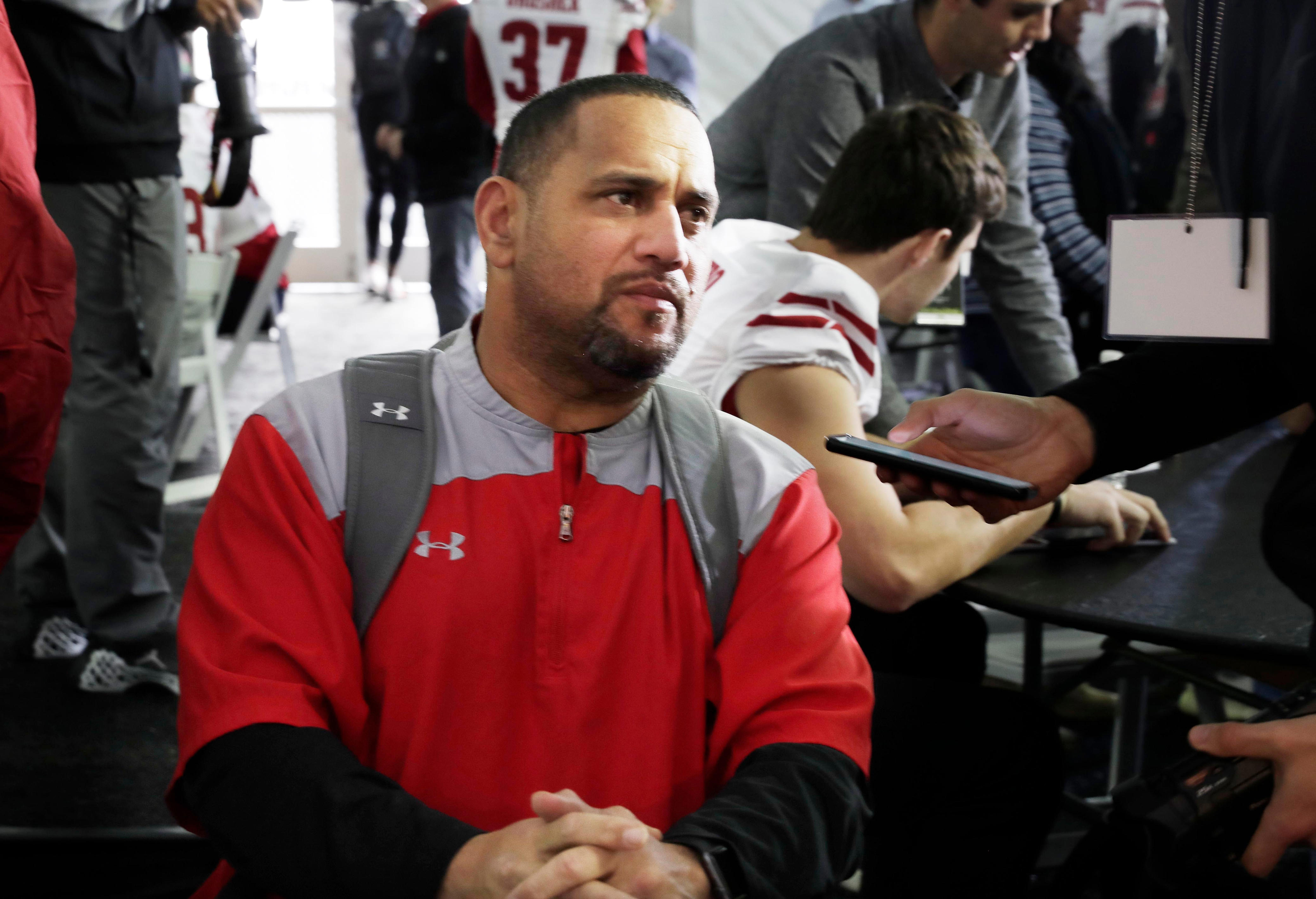 UW DL coach stays, ex-Husky coach Breckterfield named Utah assistant