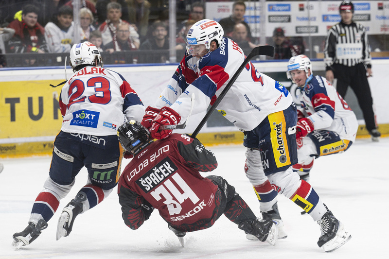 Pardubice vyhrály na Spartě 3:2 v prodloužení, dvakrát se trefil Kelemen