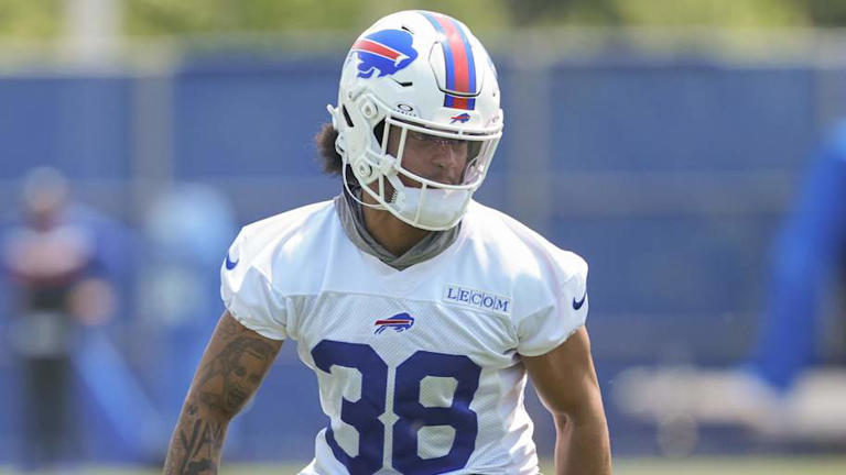 Bills respond to injury, sign familiar cornerback cut by Steelers last week