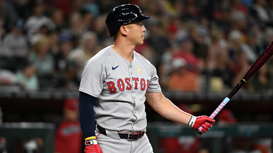 Contract details show Mariners pulled out all the stops for Rob Refsnyder