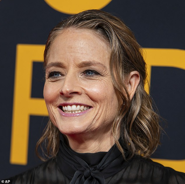 Jodie Foster suffers very embarrassing blunder live on the Today show