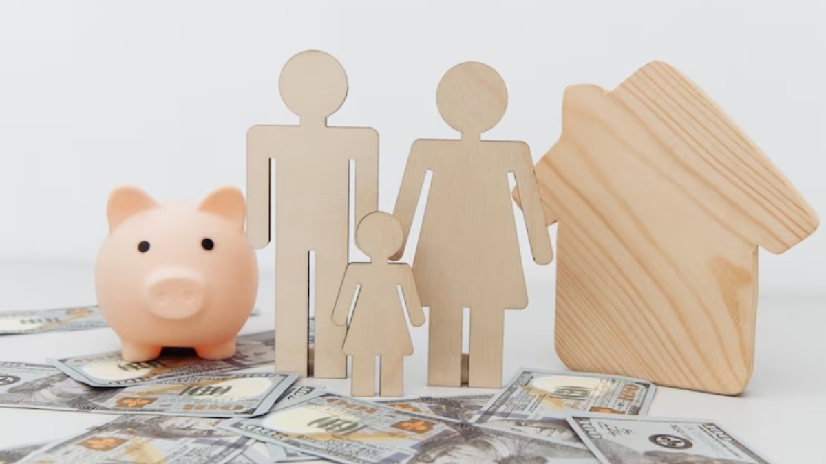 Social assistance funds are being cut in these 5 states