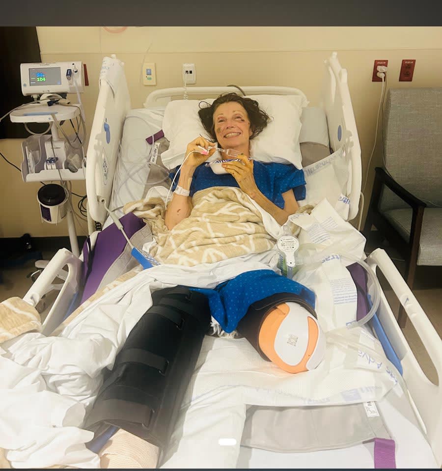 Utah mom who lost both legs in crash helps another mother begin the ...