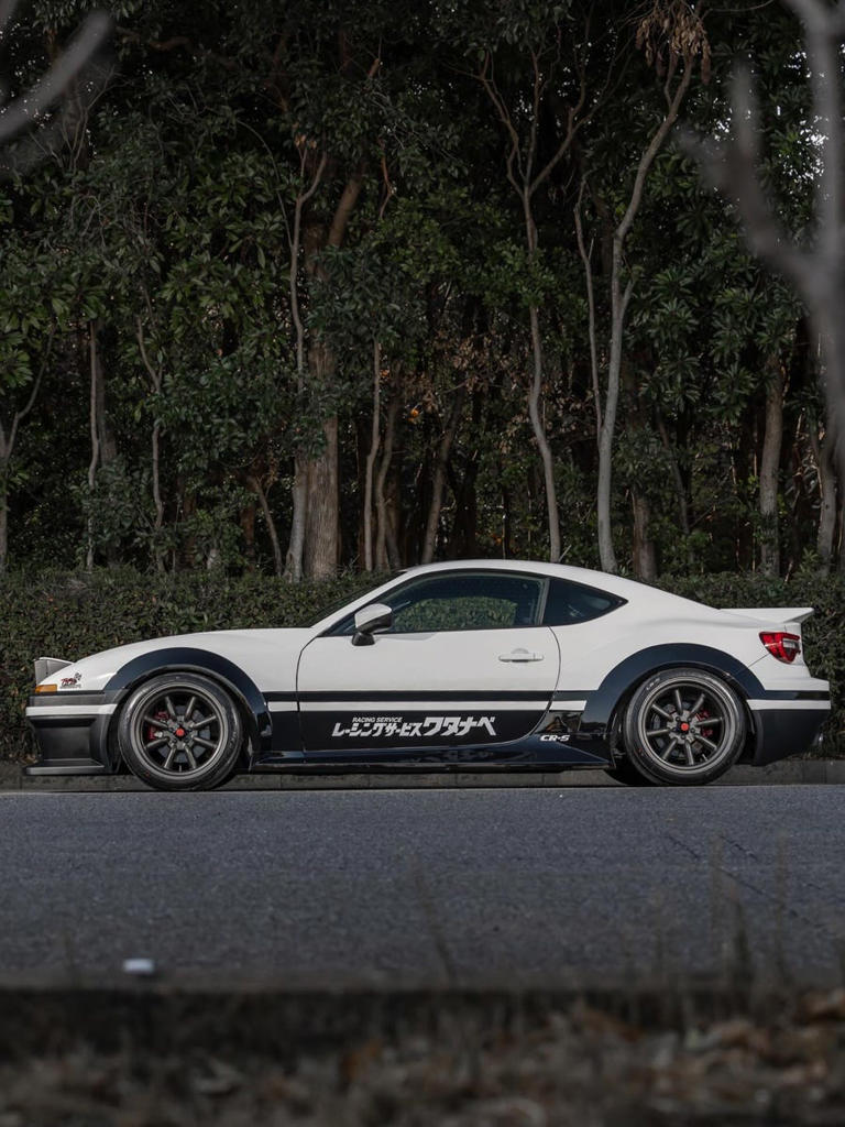 This body kit makes a new Toyota GR86 look like an old AE86 with pop-up ...