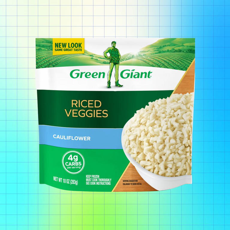 6 frozen foods dietitians love buying at Walmart