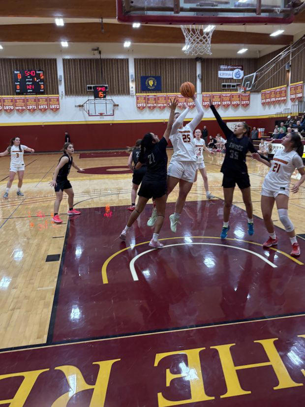 College basketball | CR women split road games, men win home tilt with ...