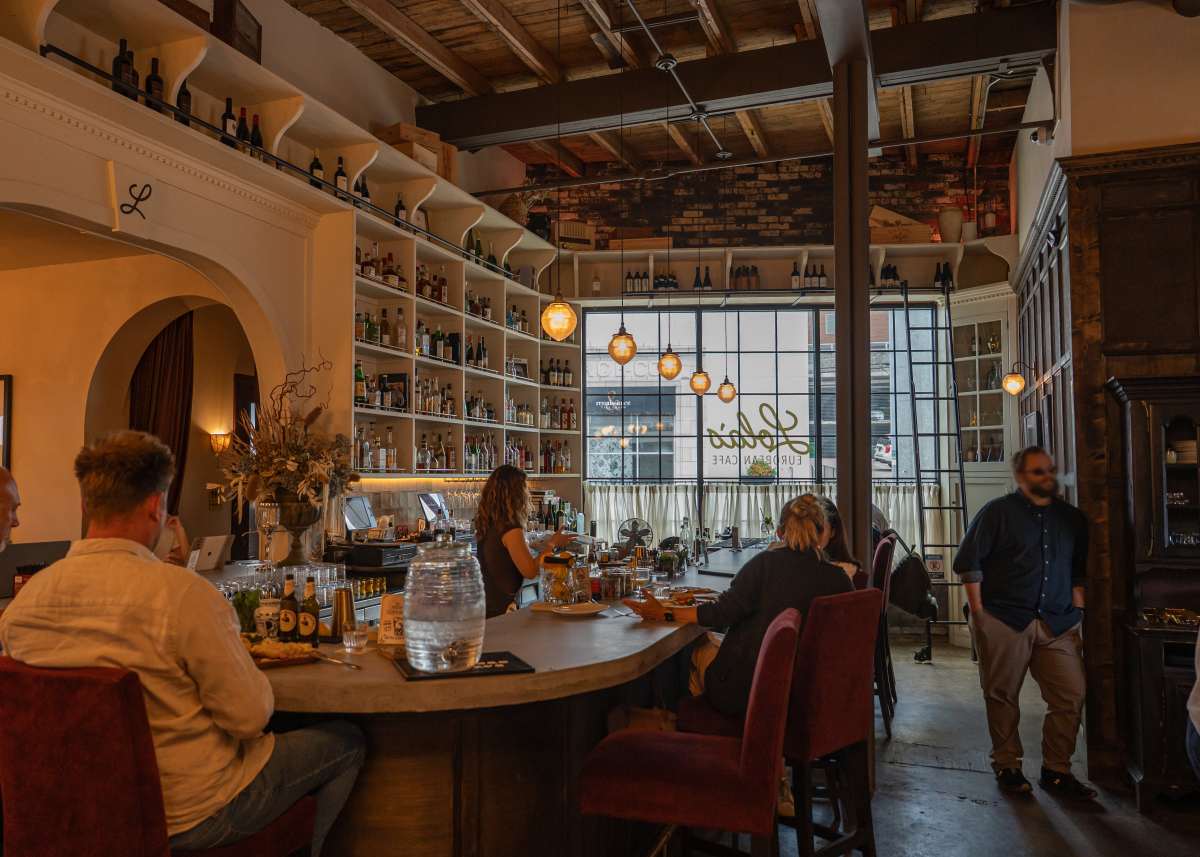 Lola’s European cafe