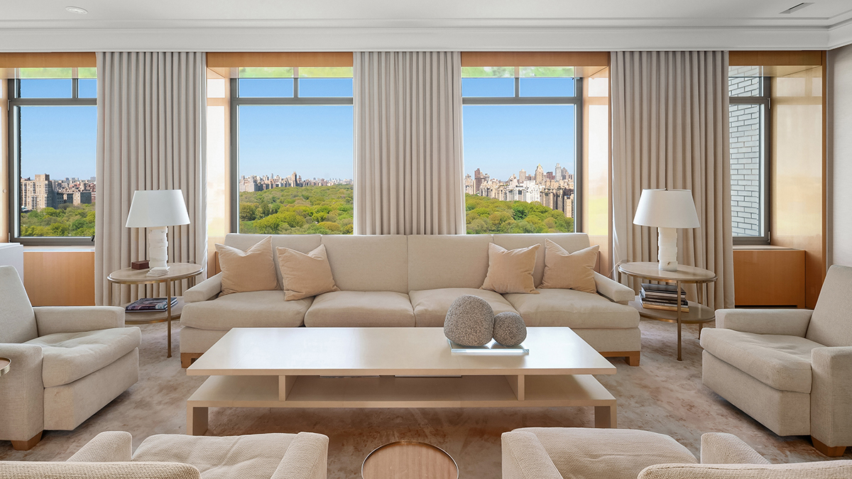Roger Sant's Manhattan home in photos