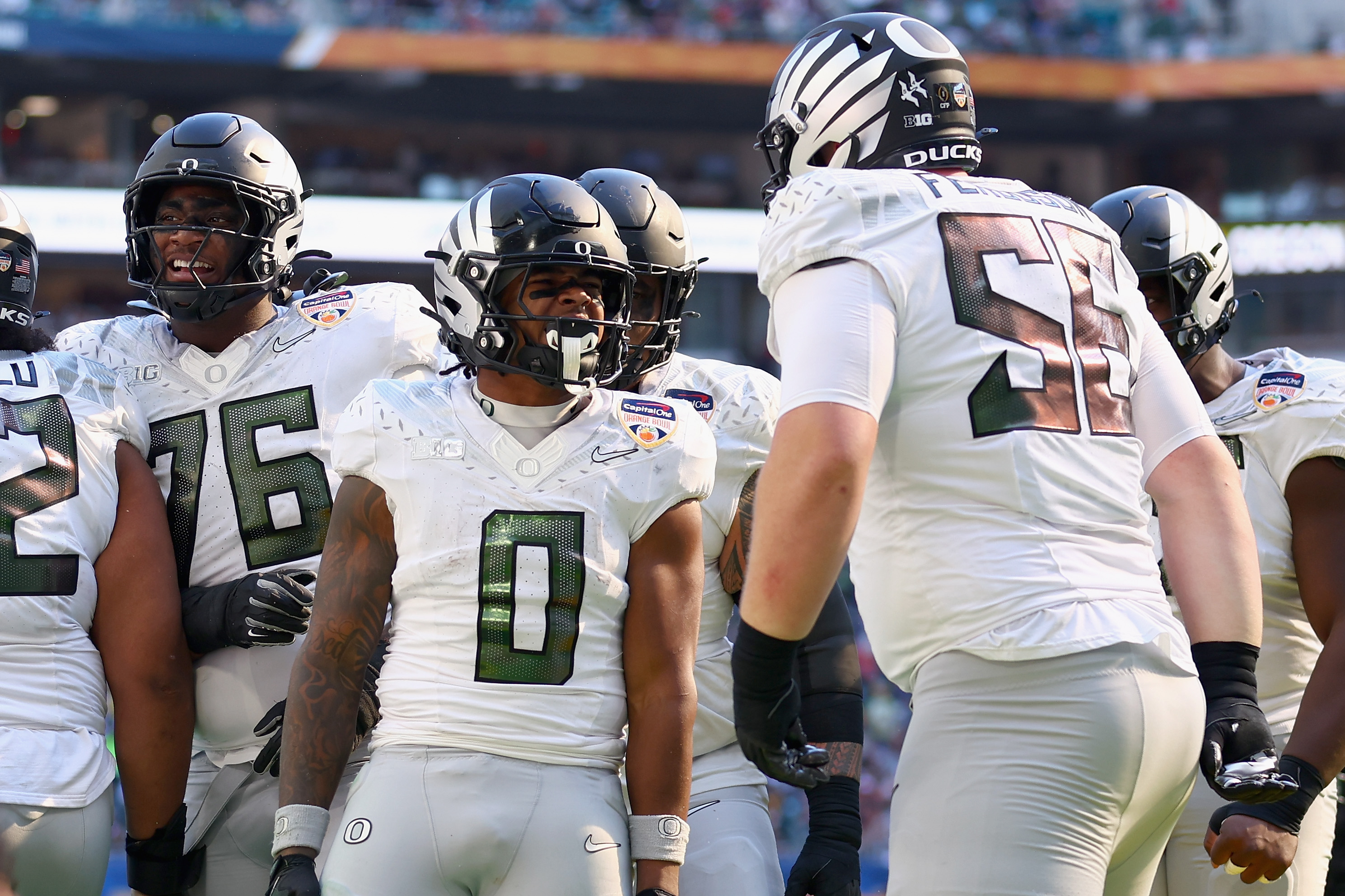 Oregon hit with significant injury as star RB likely out for CFP