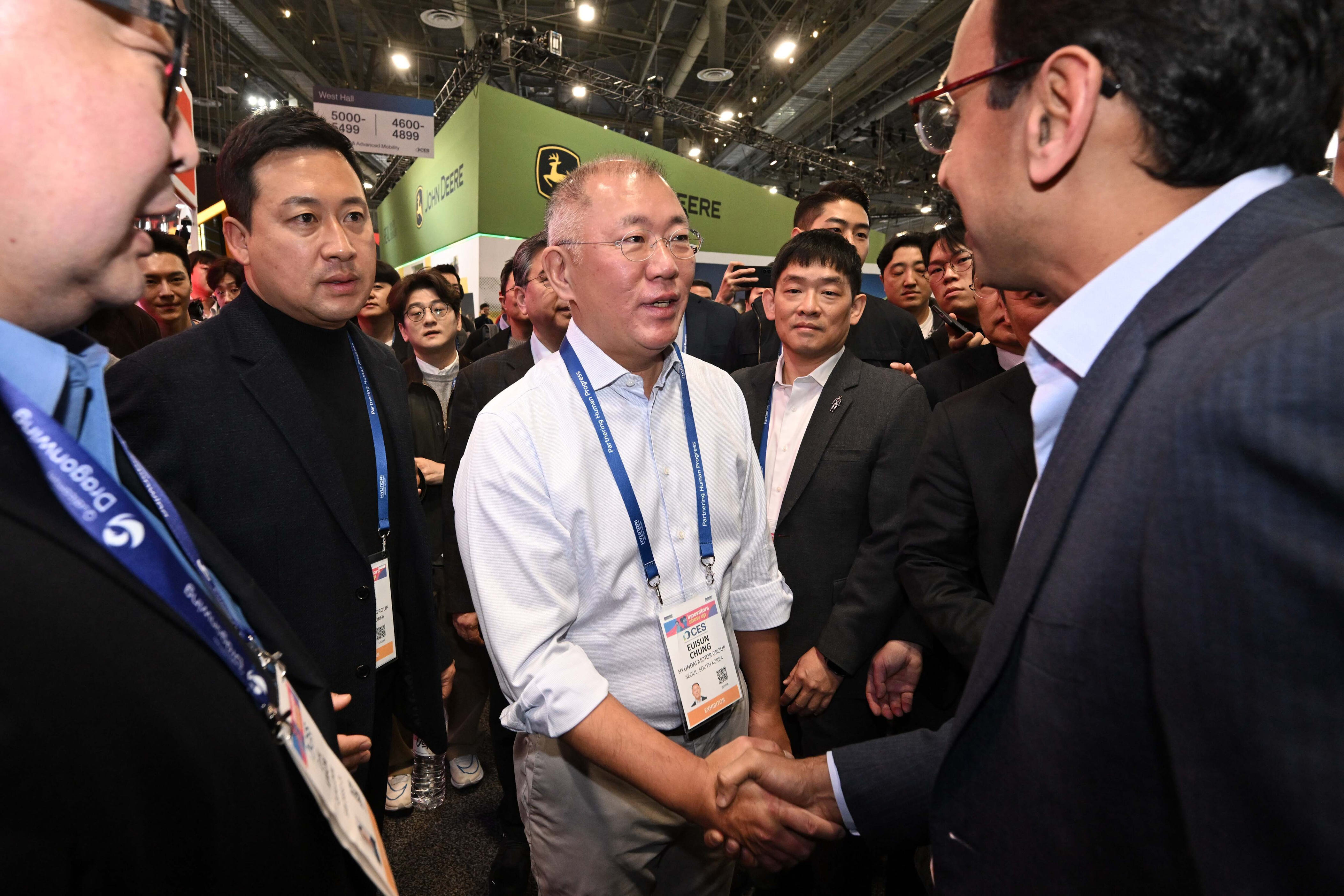 [특징주] AI 로보틱스 기대감에… 현대차 연이틀 '1년 중 최고가'