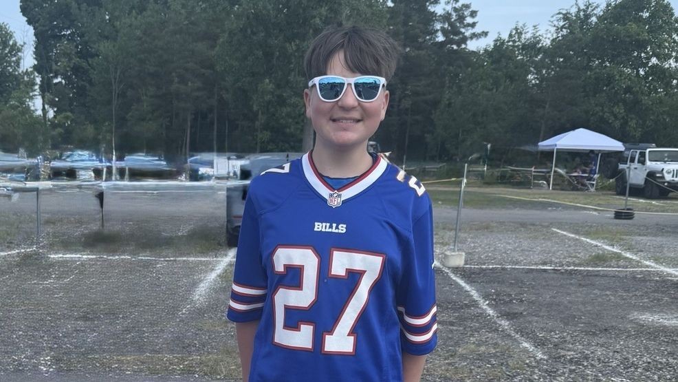 Community rallies for Fairport teen critically injured in skiing accident