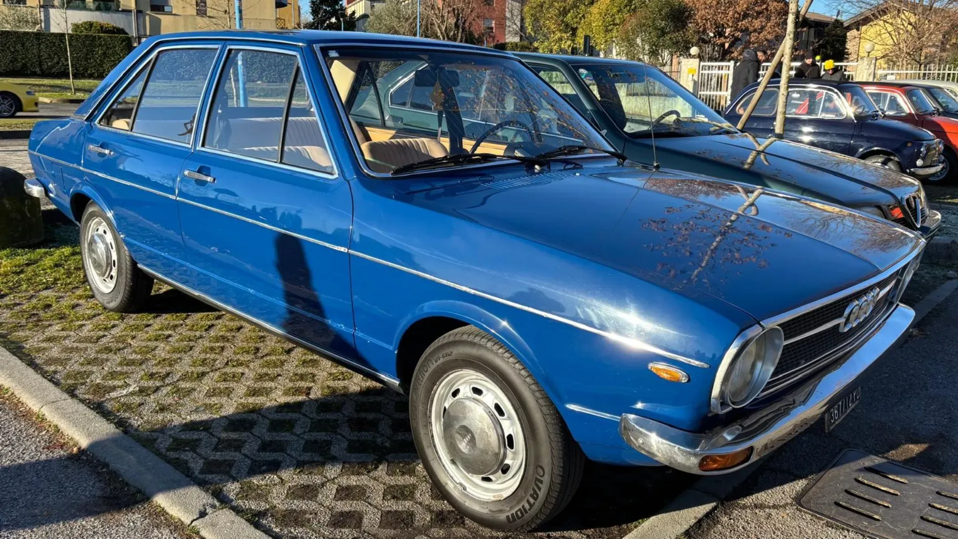 Audi 80 B1, una macchina rivoluzionaria: le foto