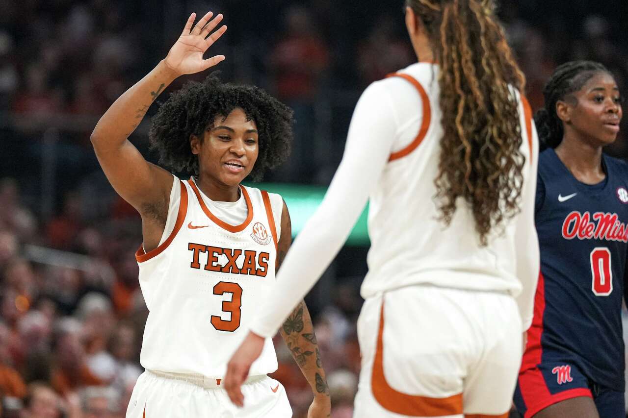 Texas women's basketball: Media, coaches still ranking Longhorns behind ...