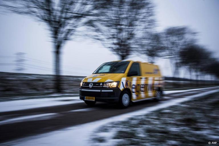 Advies Wegenwacht: laad telefoon op, neem jas mee en houd afstand