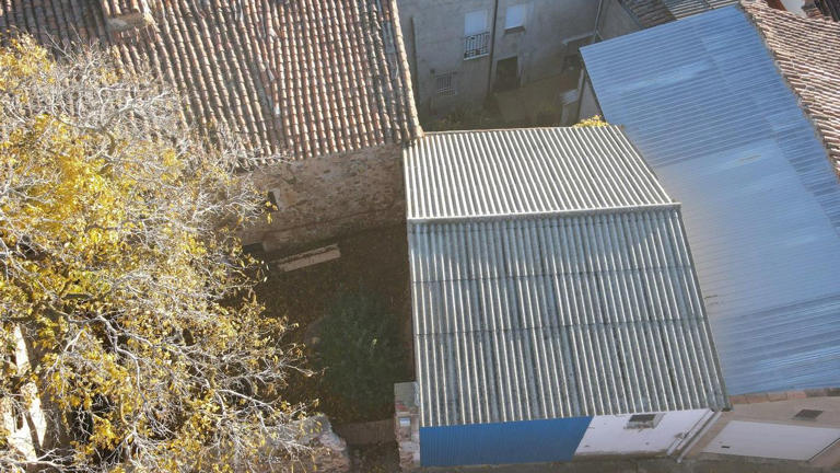 Catorce meses esperando la luz: la batalla de un vecino de Used ...