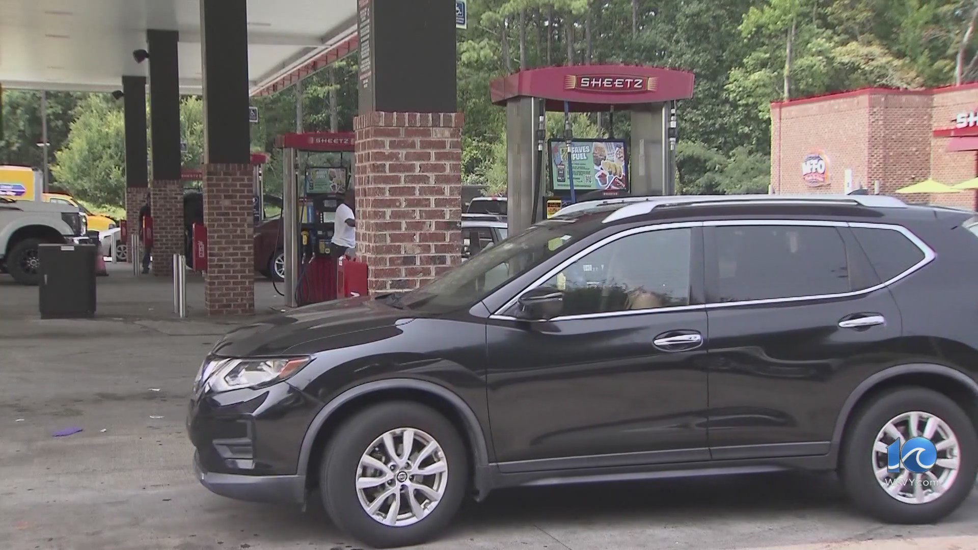 Gas prices to fall to around $3 per gallon this year