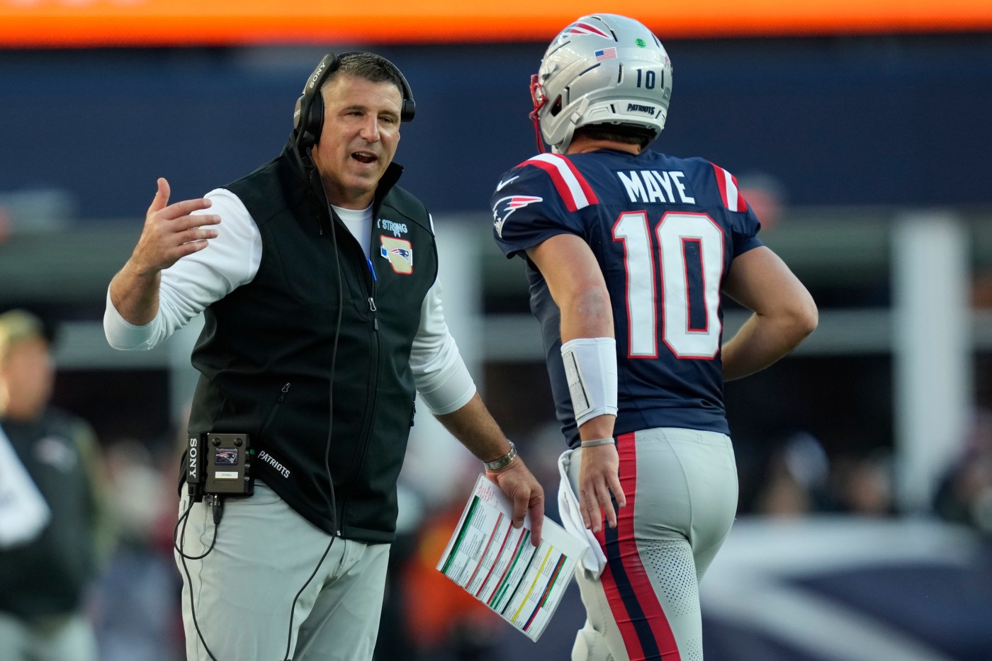Why Mike Vrabel previously called Gillette Stadium a 'viper’s den'