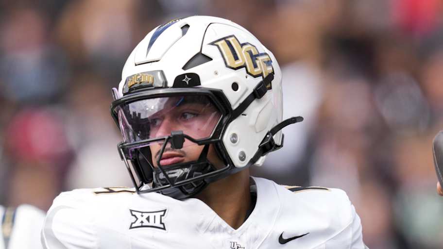 Michigan State adds quarterback, offensive lineman from portal