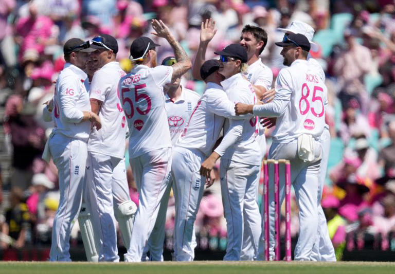 Cricket-Australia all out for 567 with lead of 183 in fifth Ashes Test