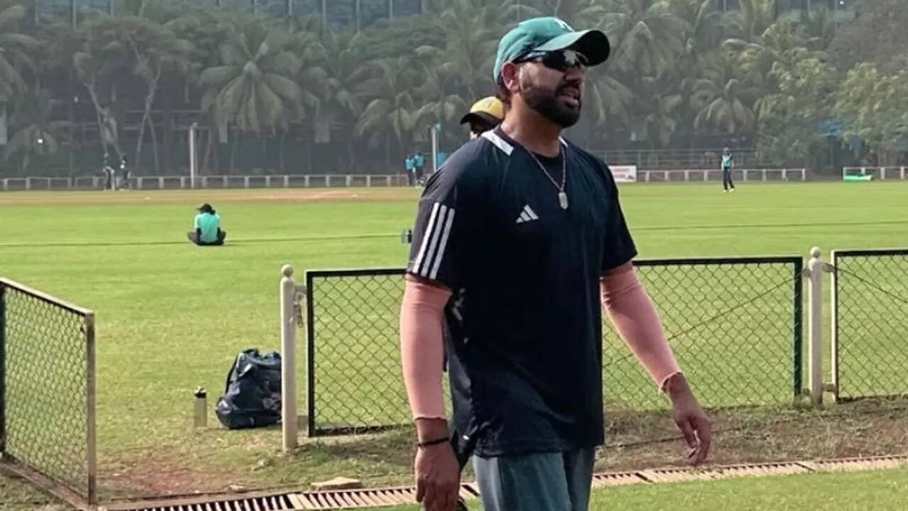 Rohit Sharma offered vada pav by a fan; Hitman's reaction goes viral ...