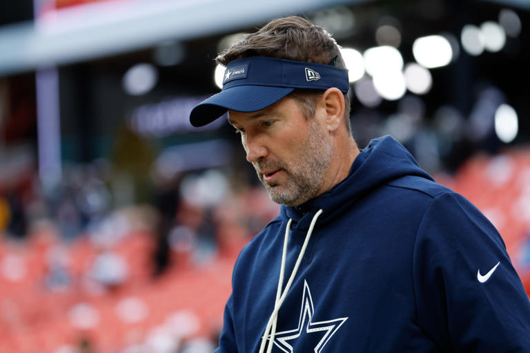 Dallas Cowboys lose offensive line coach Ramon Chinyoung to Mike ...