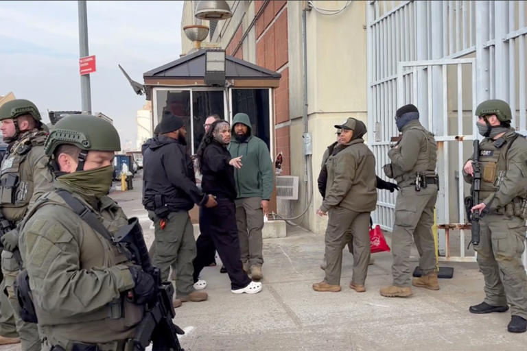 Rapper Tekashi 6ix9ine reports to infamous NYC lockup where Nicolas ...