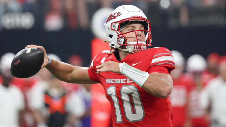 Anthony Colandrea commits to Nebraska: Huskers pivot, land ex-UNLV QB ...