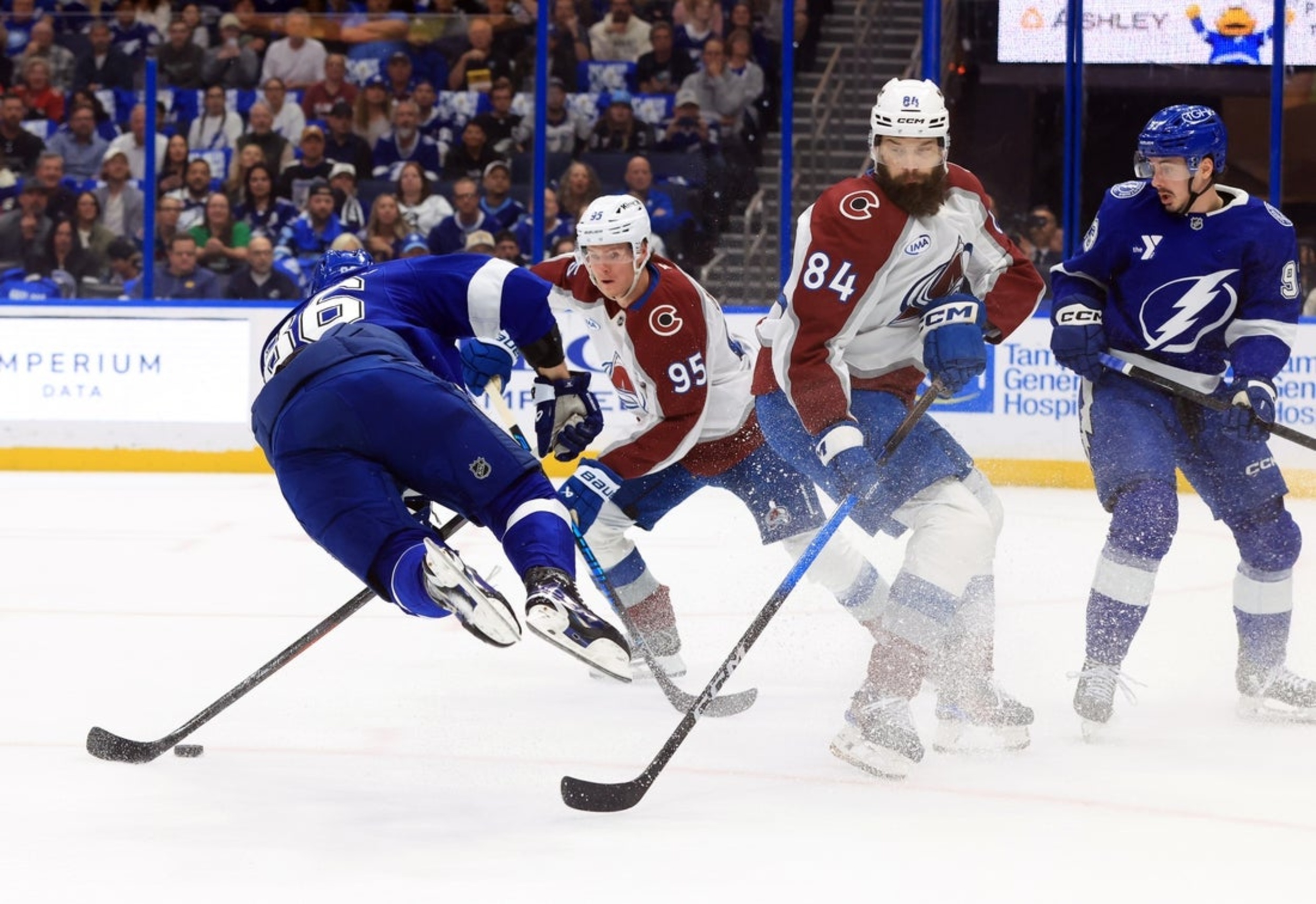 Lightning net 2 in 3rd to hand Avalanche rare losing streak