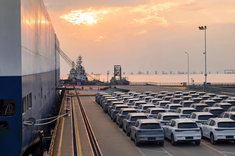 Flatlining sales hide widespread industry pressure