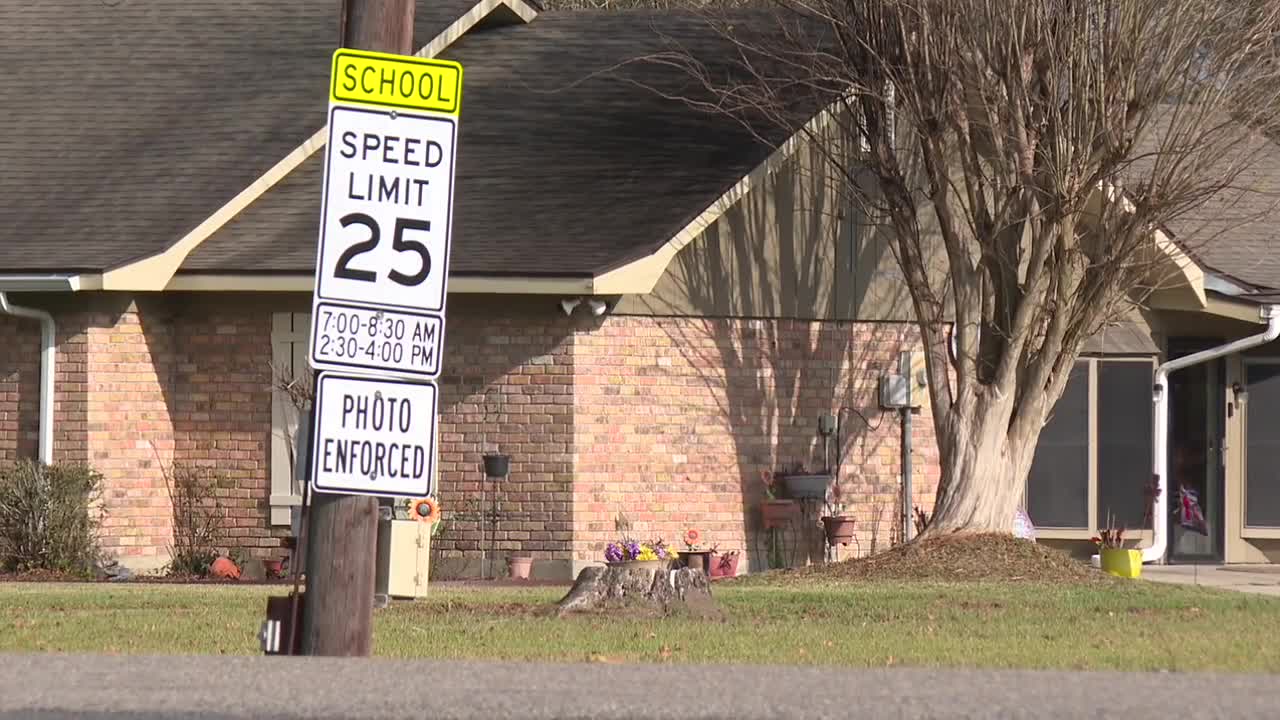 Residents voice safety concerns after Daspit Road speed camera removal ...