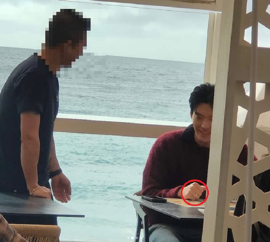 Kim Woo-bin and Shin Min-a honeymoon in Spain