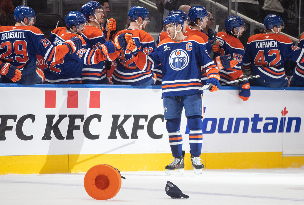 Connor McDavid has hat trick as Oilers beat Predators 6-2
