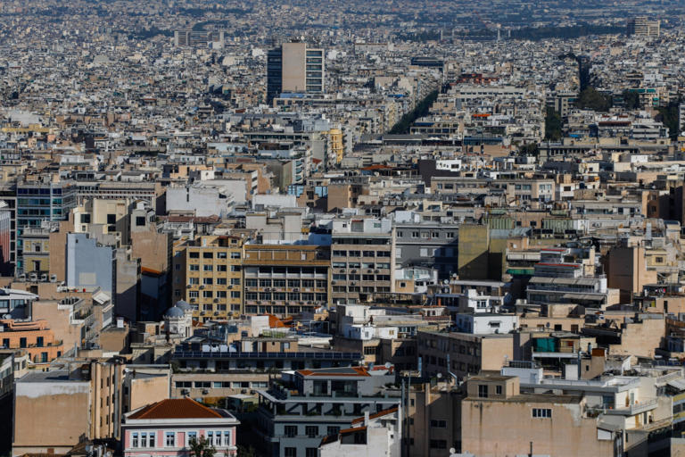 Στο σφυρί βίλες, μεζονέτες και οικόπεδα από την εφορία έως το τέλος ...