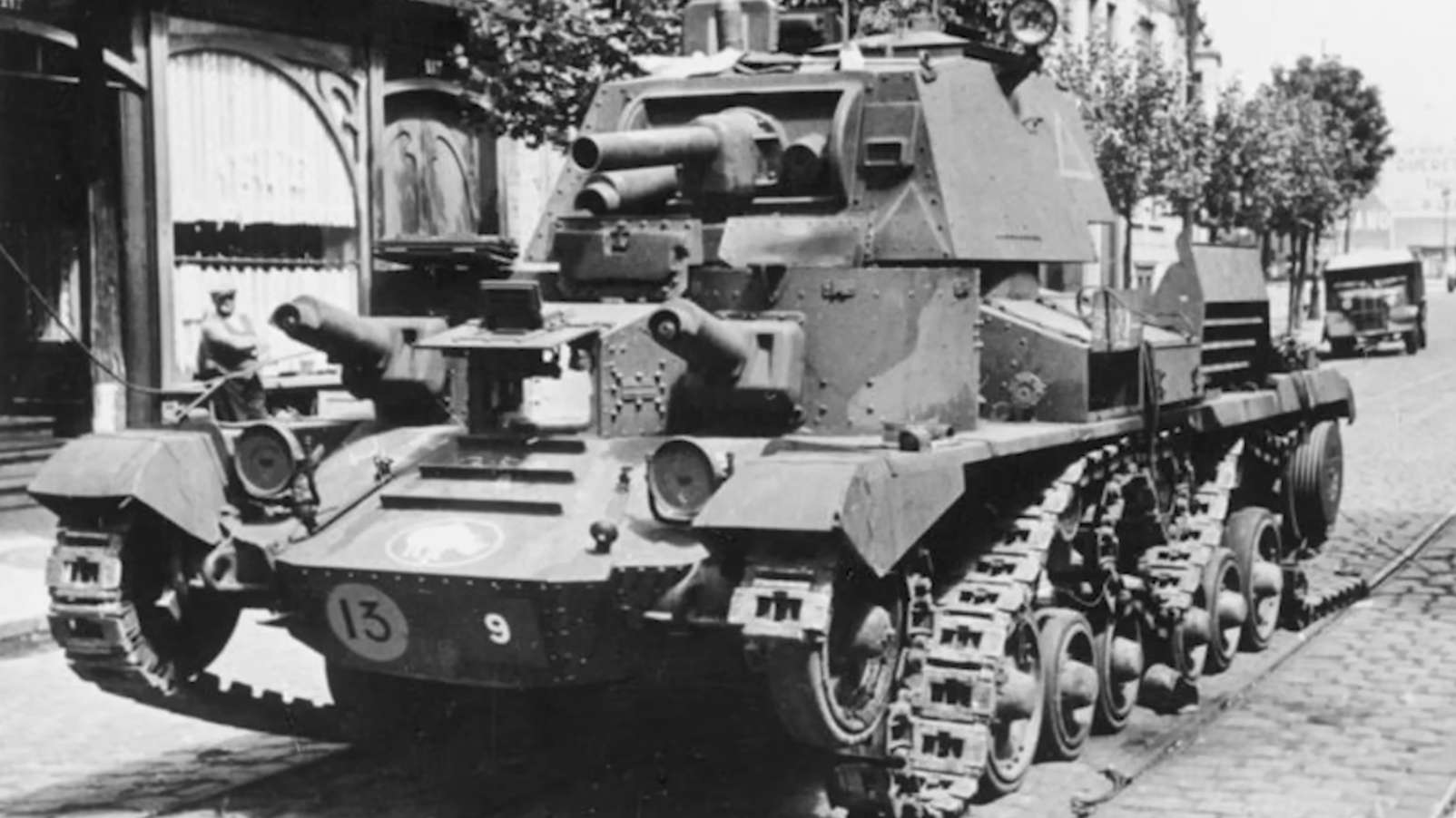Britain's strange dual-turret tank experiment