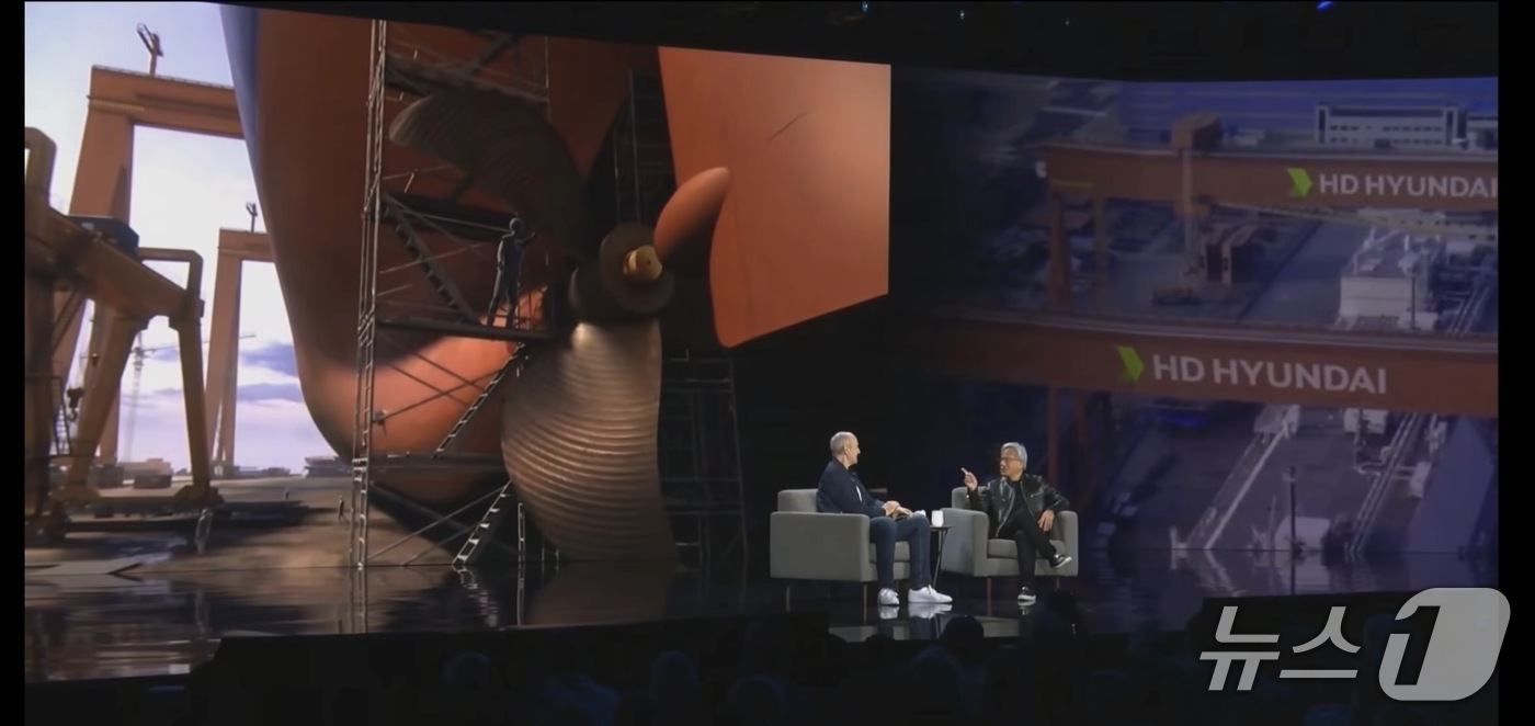 CES서 젠슨 황 만난 지멘스 CEO HD현대 언급 왜