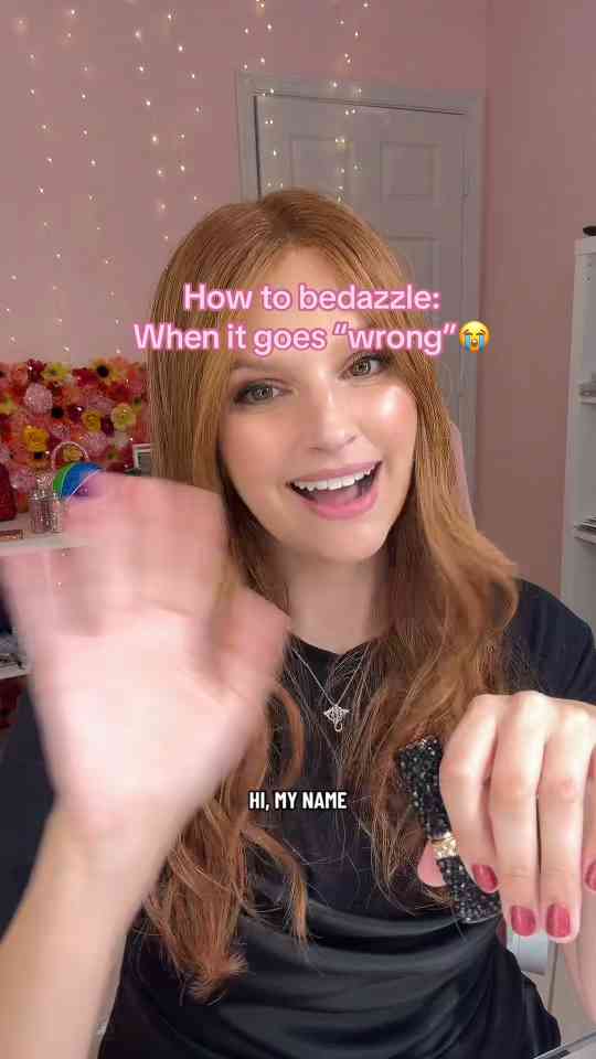 Easy rhinestone art tutorial - sparkly DIY craft
