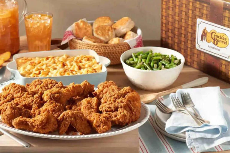 Cracker Barrel menu prices with calories [updated 2026]