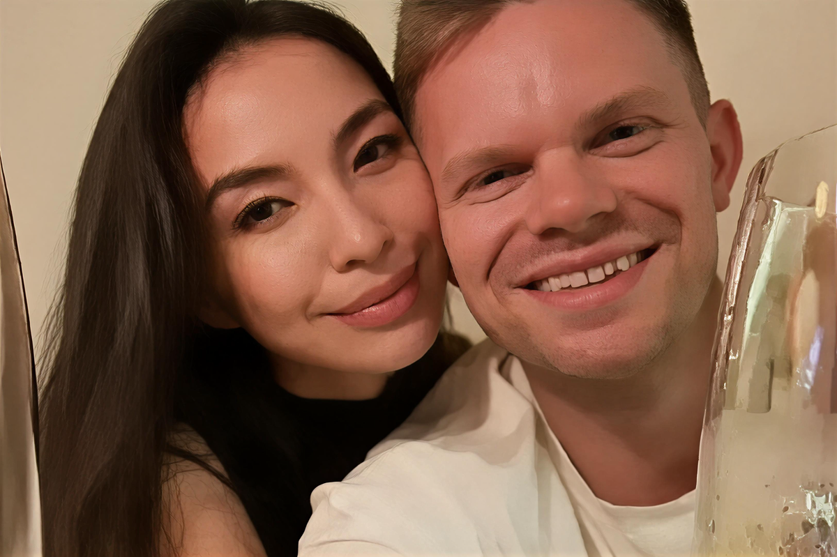 5 fakta hubungan Manohara dan Kristian Hansen, sudah setahun pacaran!