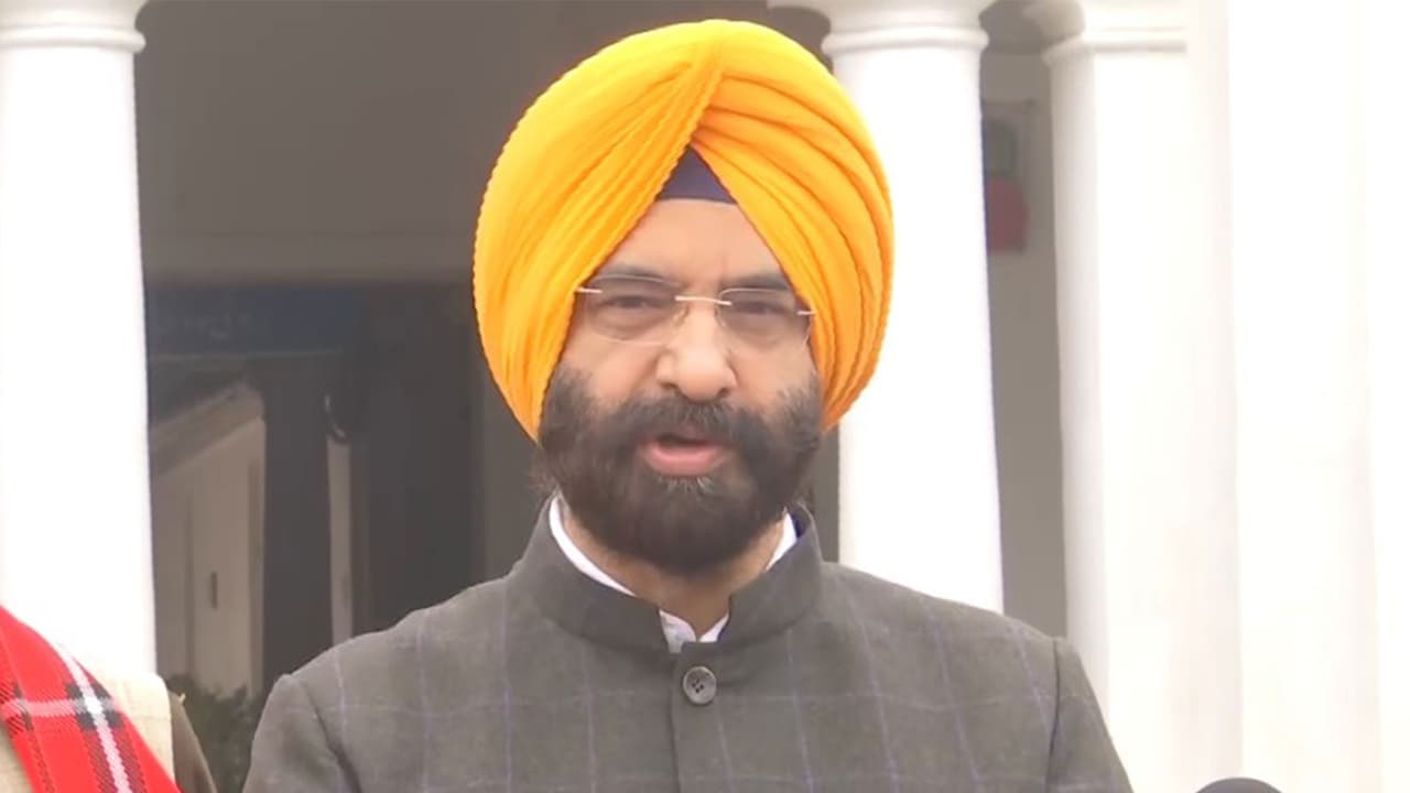 Sloganeering against PM Modi in JNU: Sirsa demands case registration