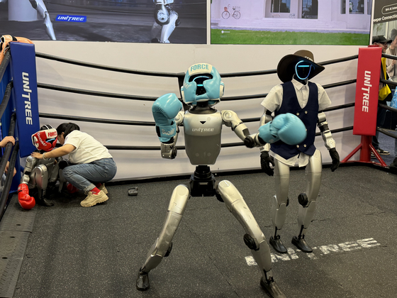 China takes lead, Korea left behind as robots become main attraction at ...