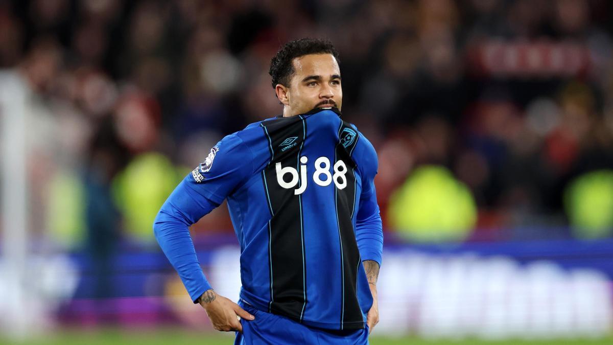 'Palo' mayúsculo para Justin Kluivert, cinco meses antes del Mundial