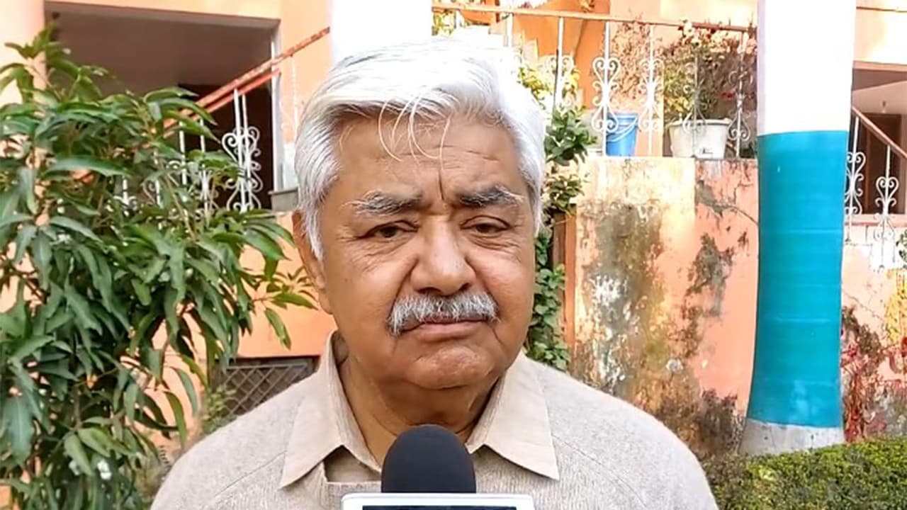 VHP condemns 'provocative' JNU slogans over Umar Khalid bail denial