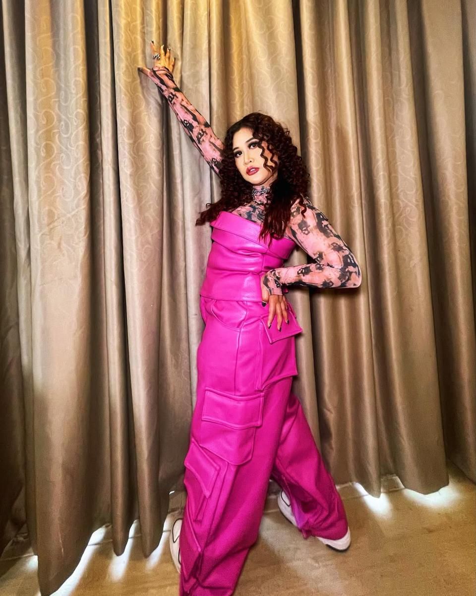 Profil dan biodata Boiyen, namanya naik karena sang suami terseret ...