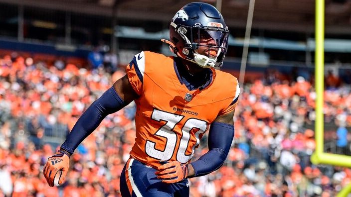 Broncos bring back versatile safety for playoffs after Chiefs cut ties