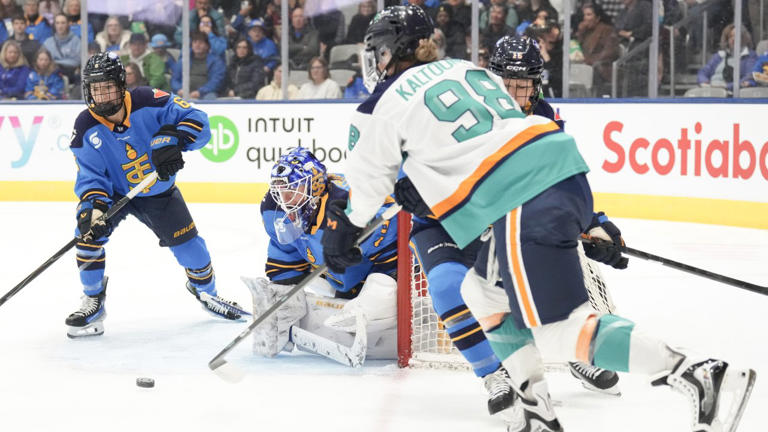 Sirens extend win streak to four games, send Sceptres to third straight ...