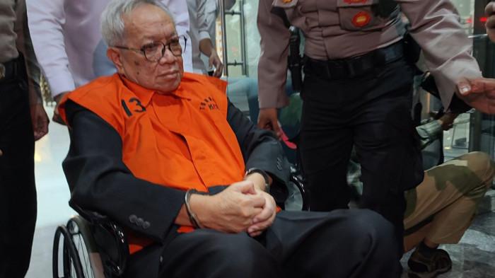 KPK limpahkan tersangka suap katalis Pertamina Alvin Pradipta ke JPU ...