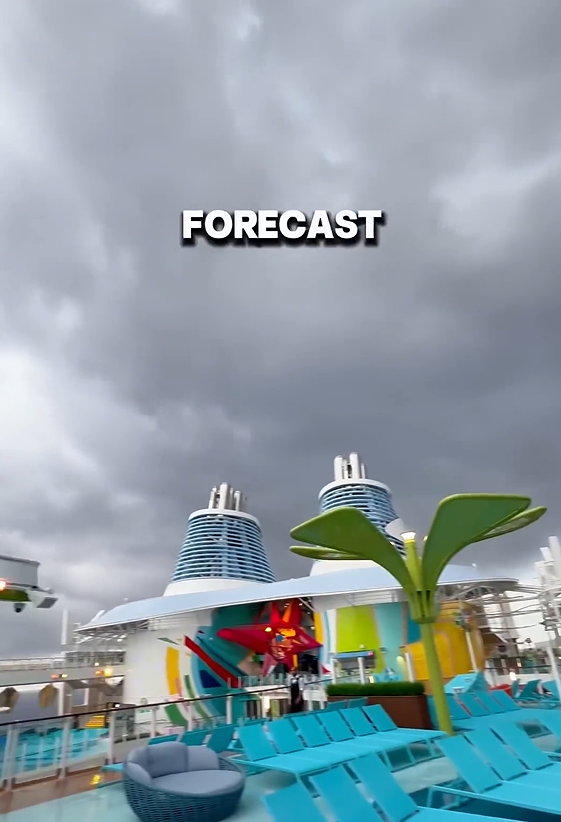 What happens when a cruise ship hits a storm | Real-life cruise experiences