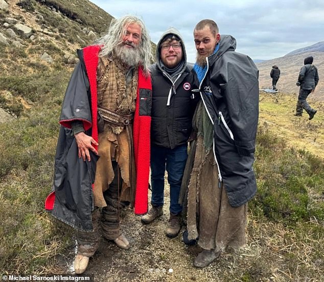 Hugh Jackman is unrecognizable as 'murderous outlaw' in The Death of ...