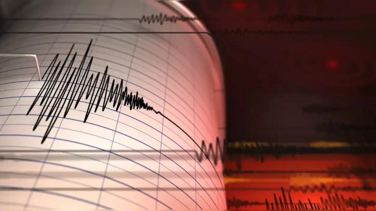Philippines earthquake: Massive quake of 6.7 magnitude jolts Davao City